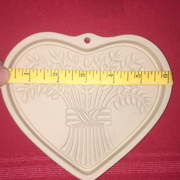 Pampered Chef | Accents | Pampered Chef Stoneware Country Heart Decor ...